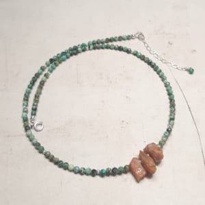 Collier turquoise verte pierre de soleil