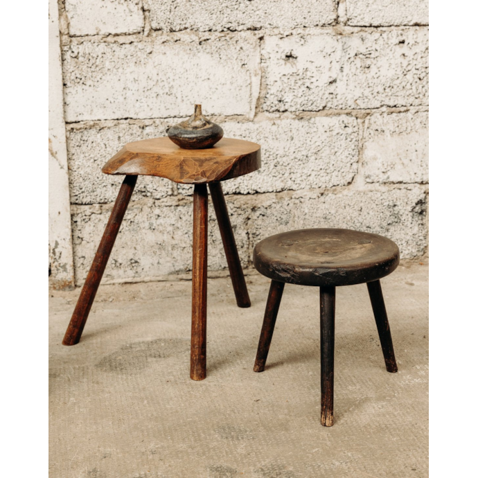 Regis, le tabouret tripode en bois n°409